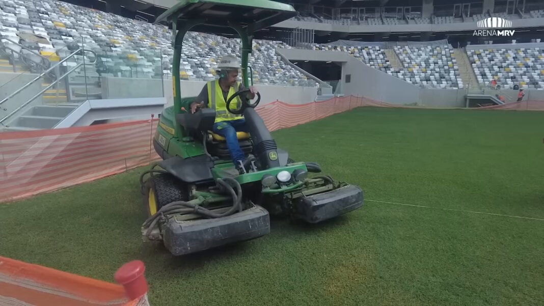 Gramado, concretagem e mais: o andamento das obras na Arena MRV | DELIO ...